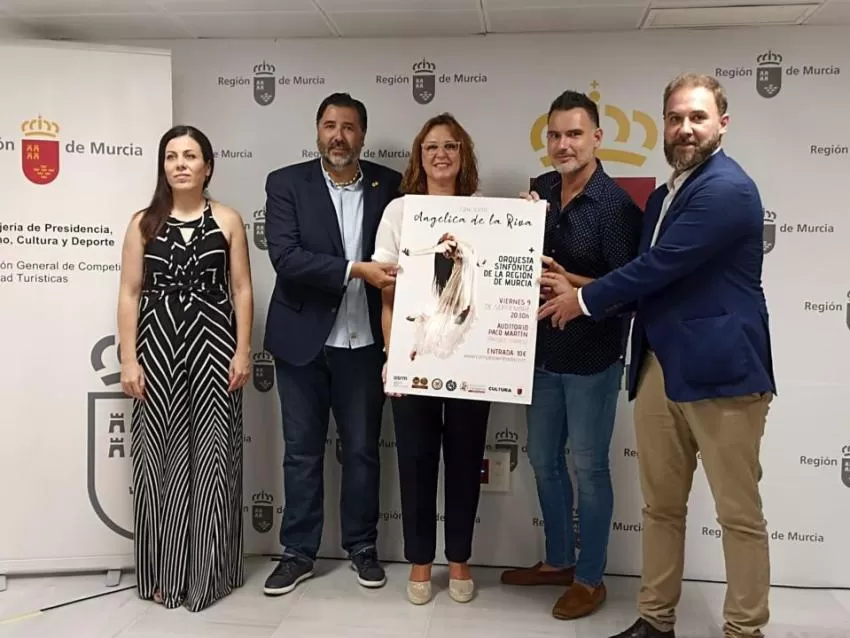 Isabel Franco participa en la presentación del concierto de la soprano ...