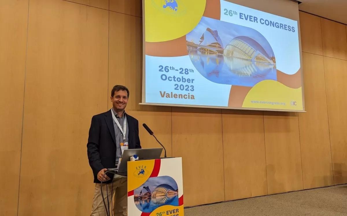 El investigador de la UMU Francisco Javier Valiente ingresa en el ...