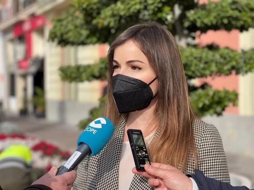Rebeca Pérez: "El escándalo de las sillas ya le ha costado a los ...