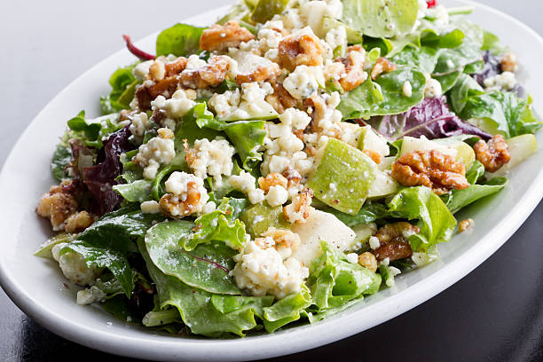 Ensalada de lechuga, queso, manzana y nueces - Recetas de Cocina